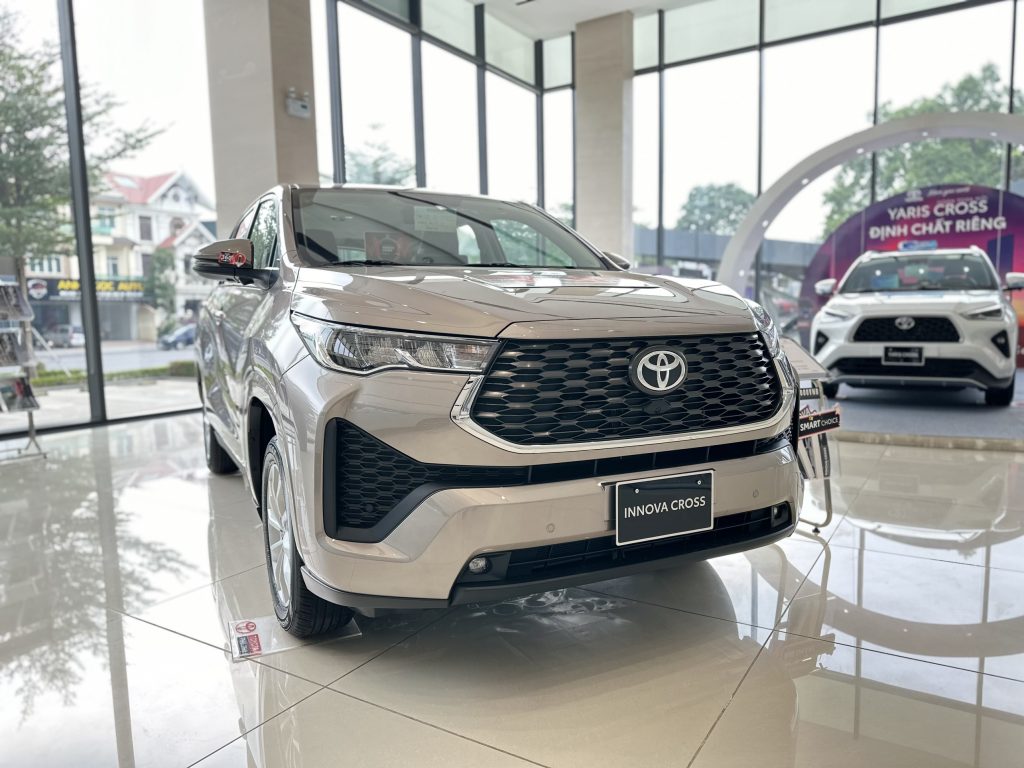 TOYOTA INNOVA CROSS - Đại Lý Xe TOYOTA